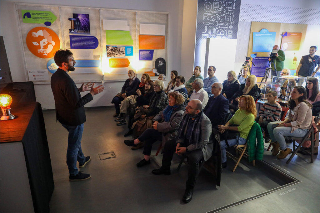 Exhibition “Tesla in Budapest” Opens at the Science Club in Belgrade ...